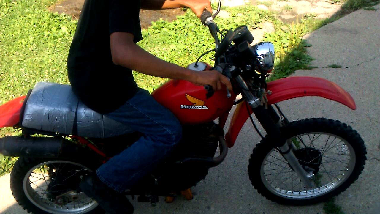 1982 Honda XL500R start and idle - YouTube