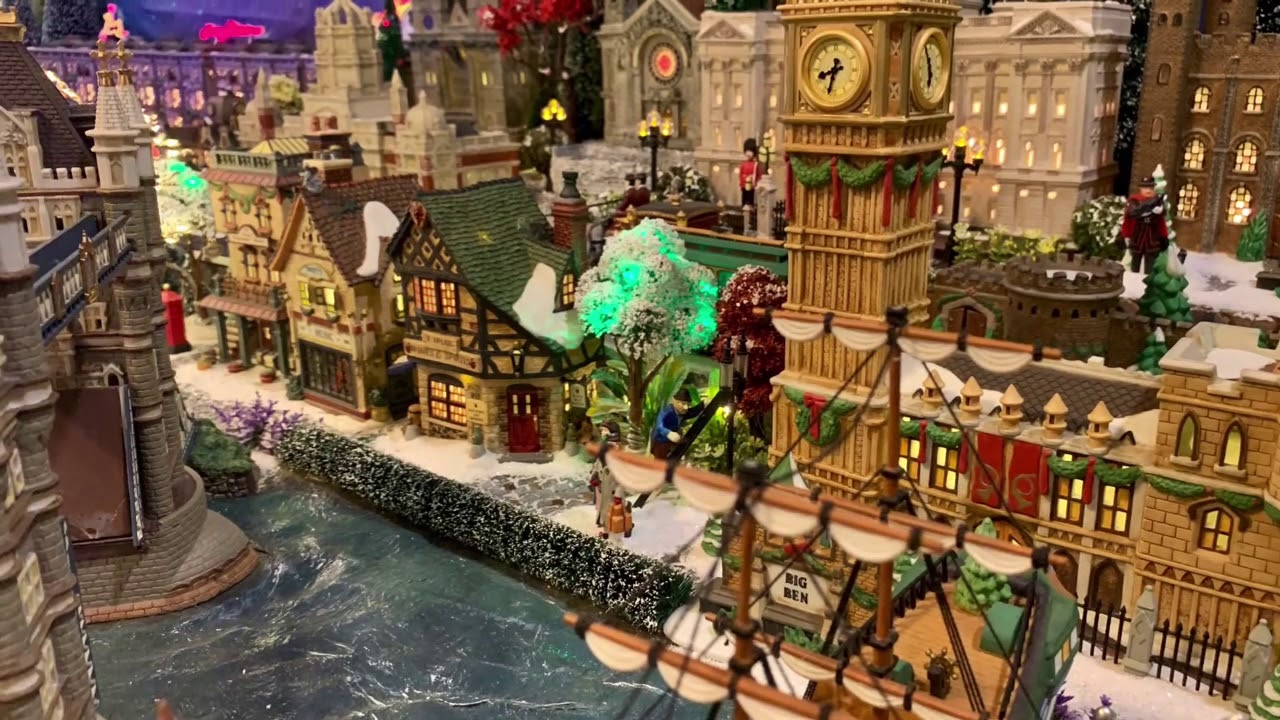 Dickens Christmas Village Dept 56 - YouTube