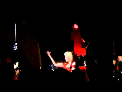 Puppini Sisters -- Bei Mir Bist Du Schoen instrumental bridge - YouTube