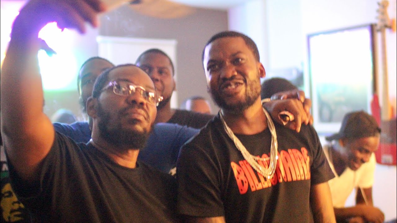 Meek Mill Enters The Room The Night Ft Beanie Sigel , Omelly , Teefy ...