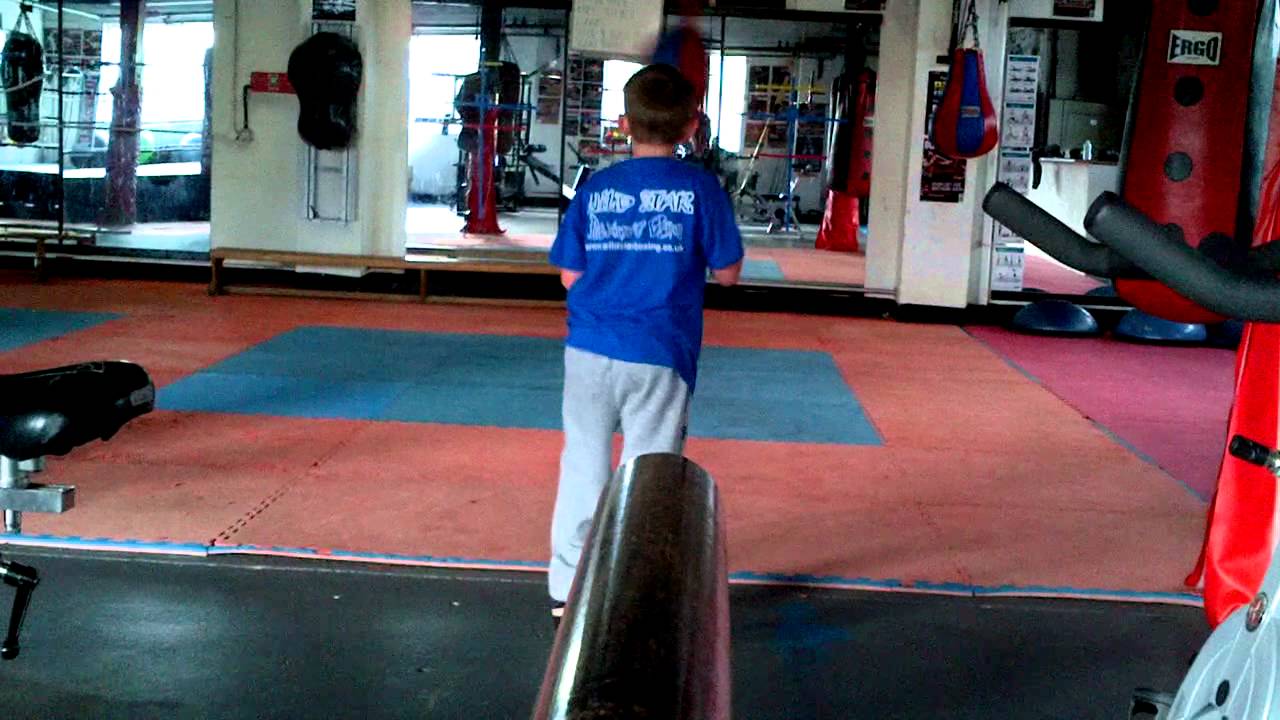 Spencer Smith Training at Wild Star Boxing Gym with Martin Gethin - YouTube
