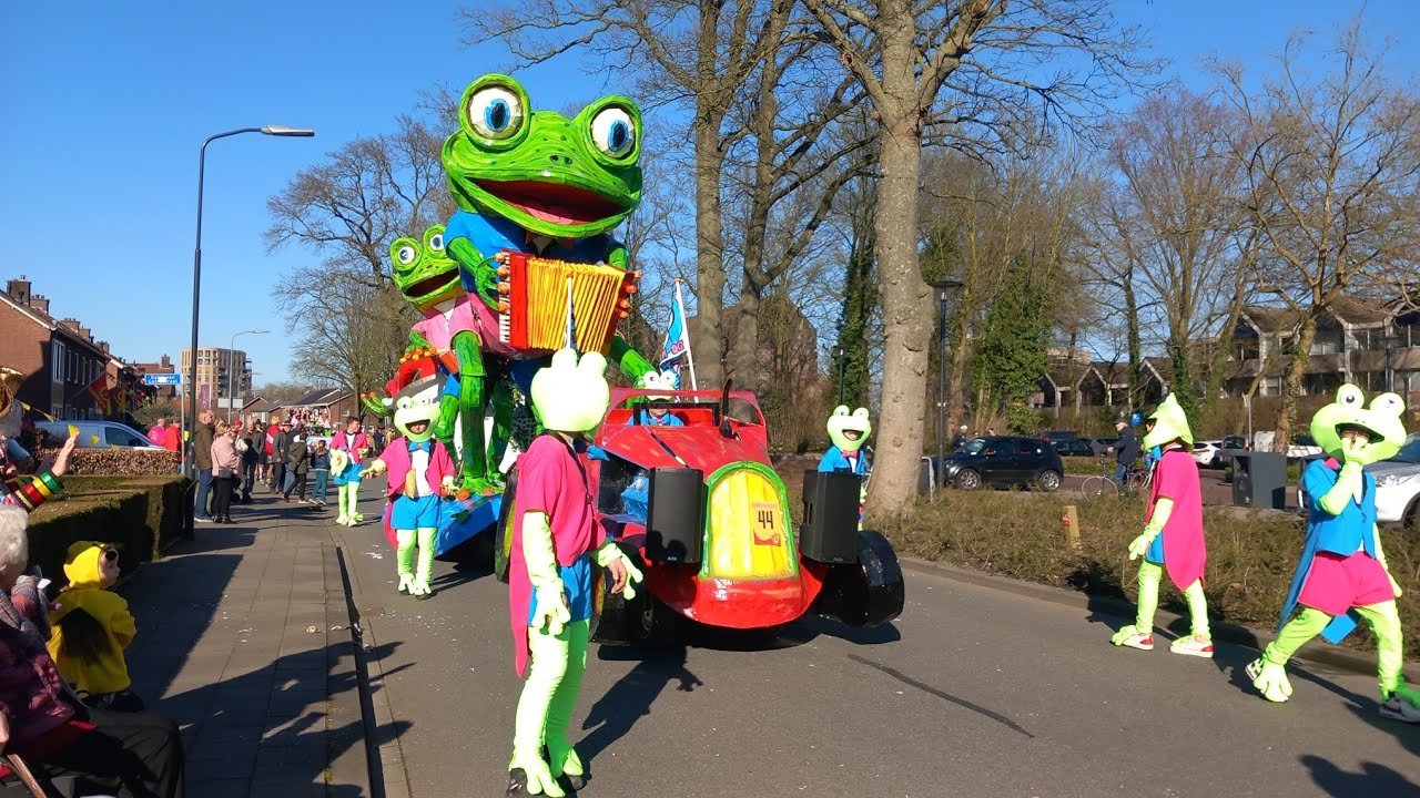 CARNAVALOPTOCHT ZEVENAAR 2025 (VLOGSTIJL) - YouTube