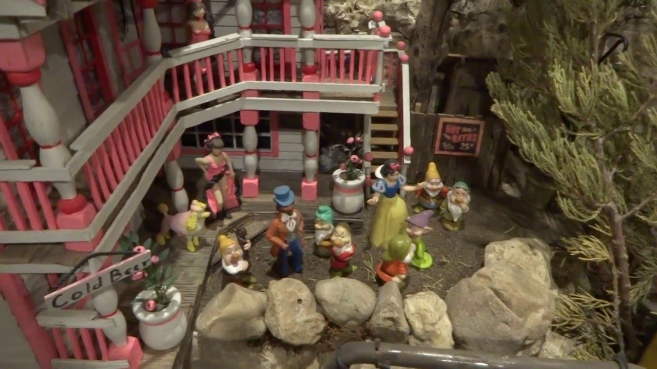 G scale ground cover for your model railroad ubrailroad - YouTube