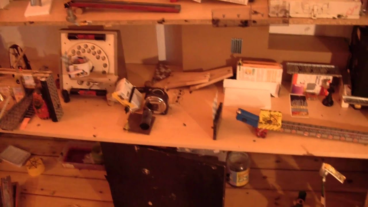 The Facepuncher-Rube Goldberg Pythagoras Switch ピタゴラスイッチ 136 - YouTube