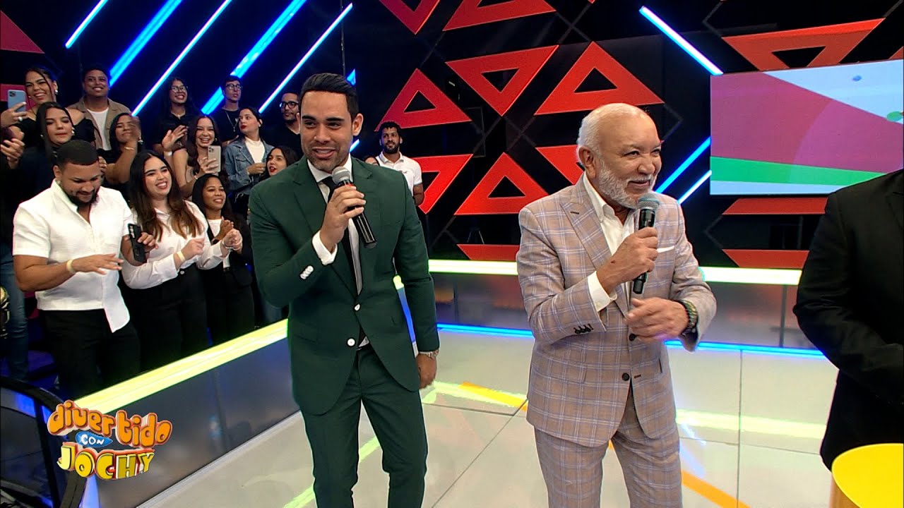 Albert Mena sorprende en vivo a Jochy Santos - YouTube