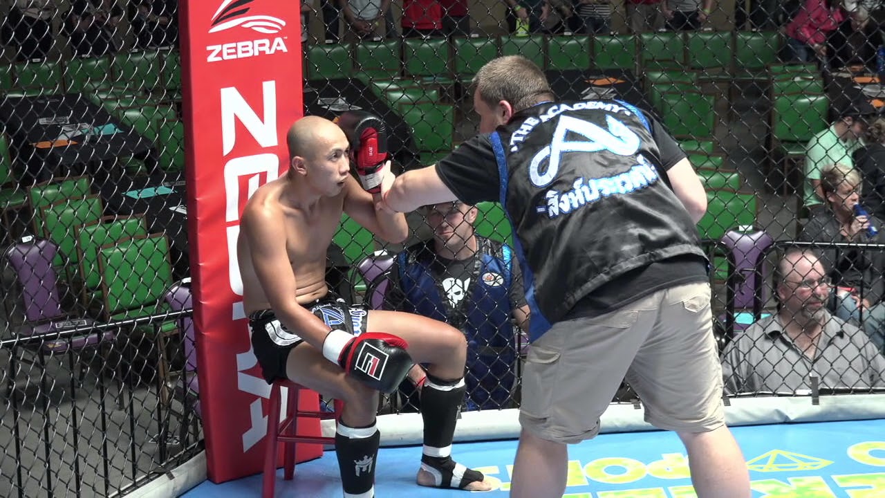 Driller Mecca X Brong Vang vs Scott Walenski - YouTube