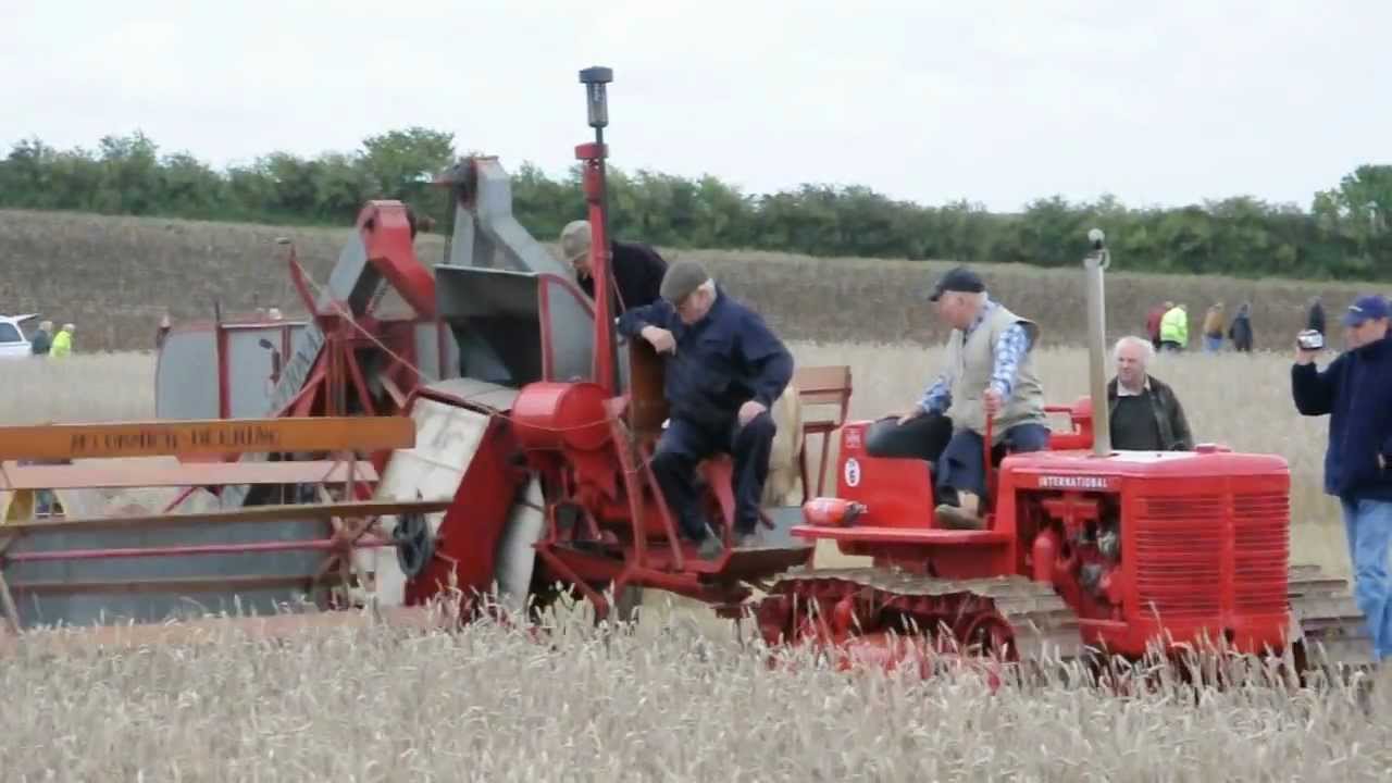 International TD6 & International Trailed Combine @ Little Casterton ...