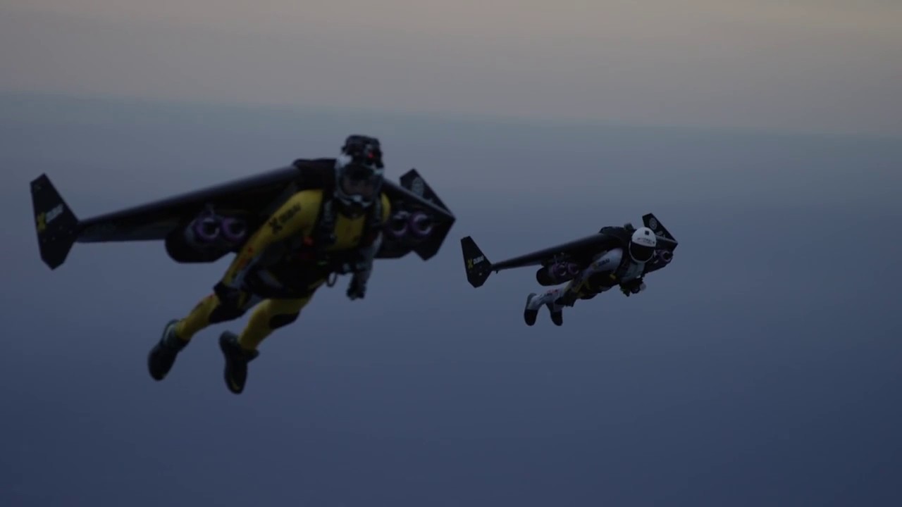 Vincent Reffet first test flight with an Airglass prototype helmet ...