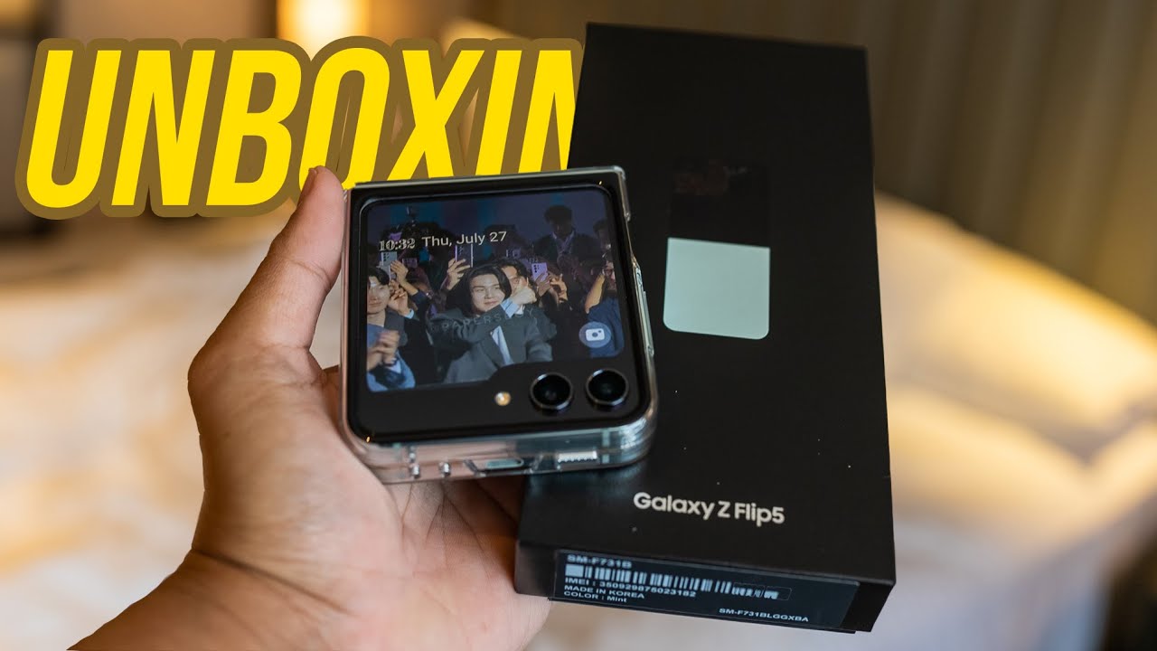 Unboxing Samsung Galaxy Z Flip 5 dan Nyobain Layar Barunya - YouTube