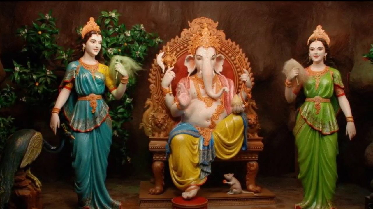 Vakratunda Mahakaaya Ganesh Mantra!! Full ! HD - YouTube