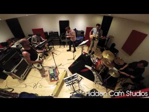 Clowwns - She Says @ Hidden Cam