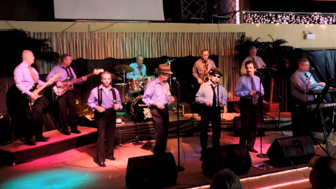 "Peepin Through The Window" performed by the "William Dell & Wee Jams ...