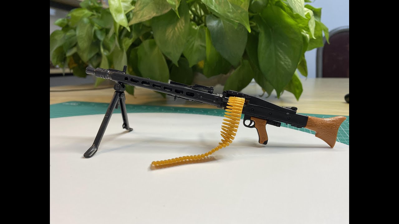 1:6 MG42 Germany Machine Gun Model Small MG42 Toy Gun Unboxing - YouTube
