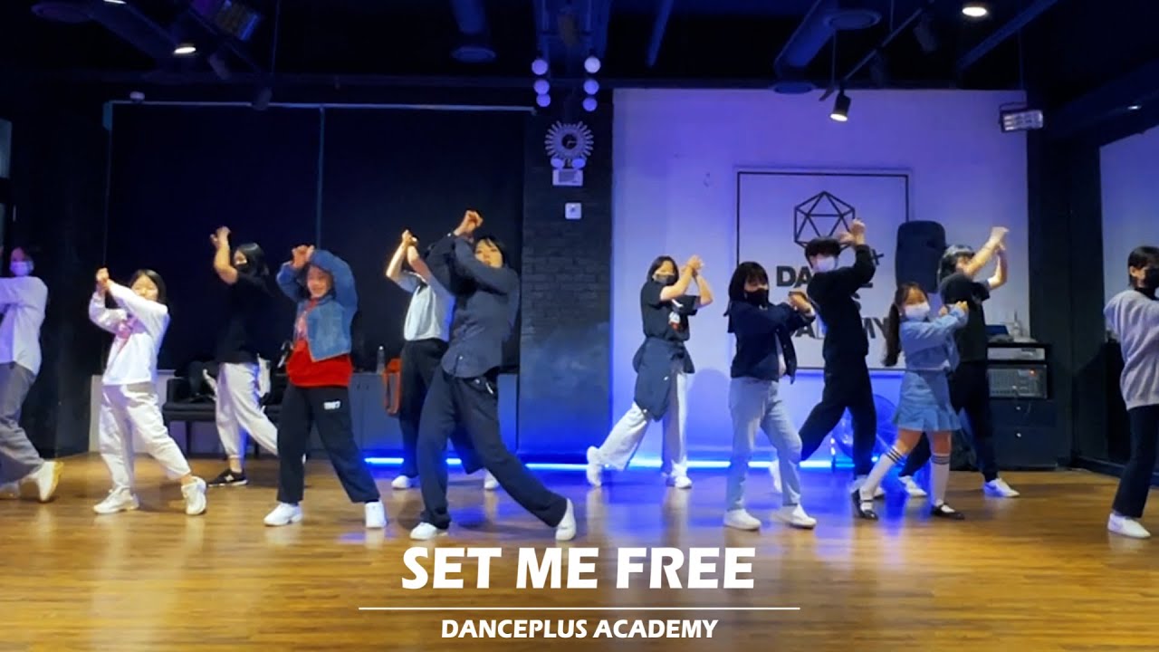 'TWICE(트와이스) - SET ME FREE '｜DANCE PLUS ACADEMY - YouTube