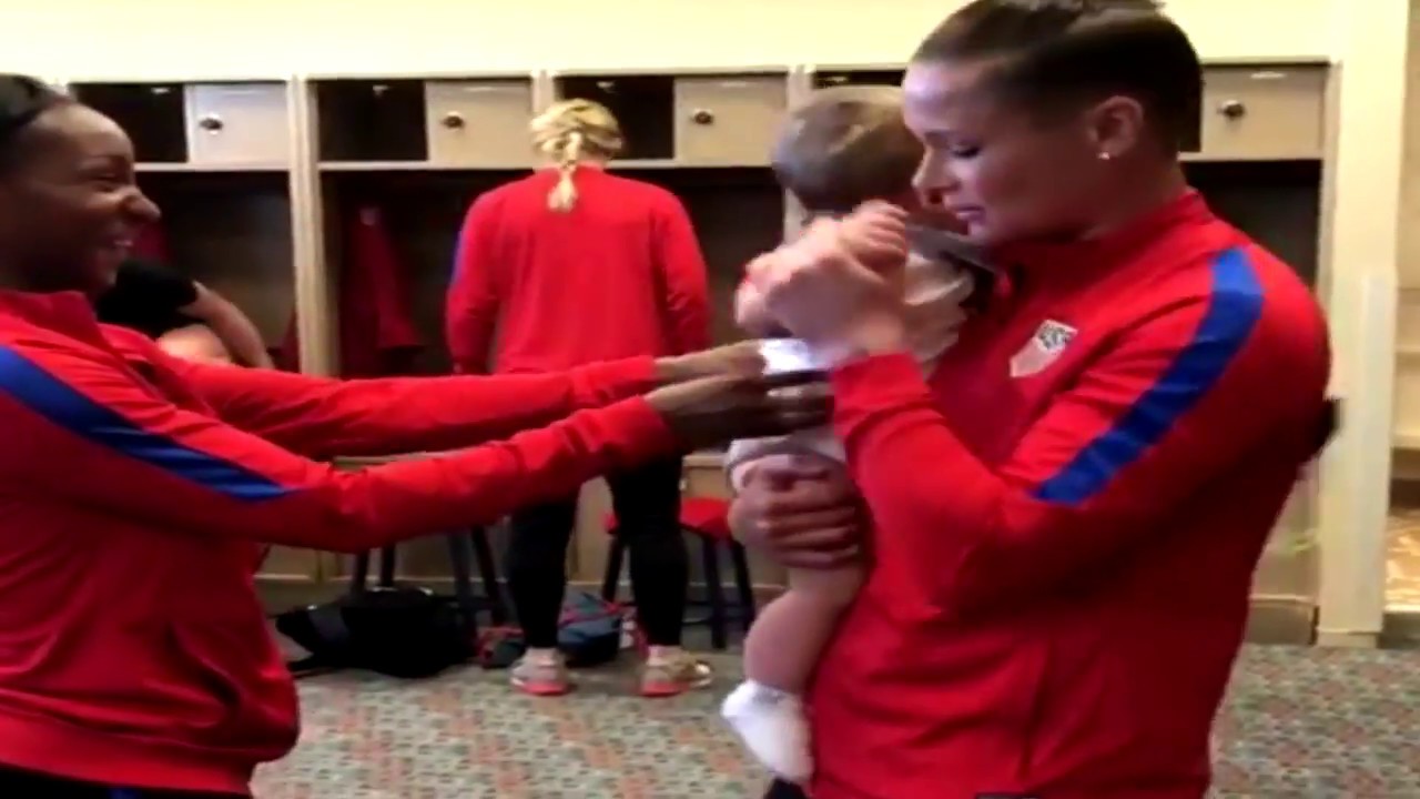USWNT - Ashlyn Harris & Crystal Dunn Dance with A-Rod’s Baby Luke ...