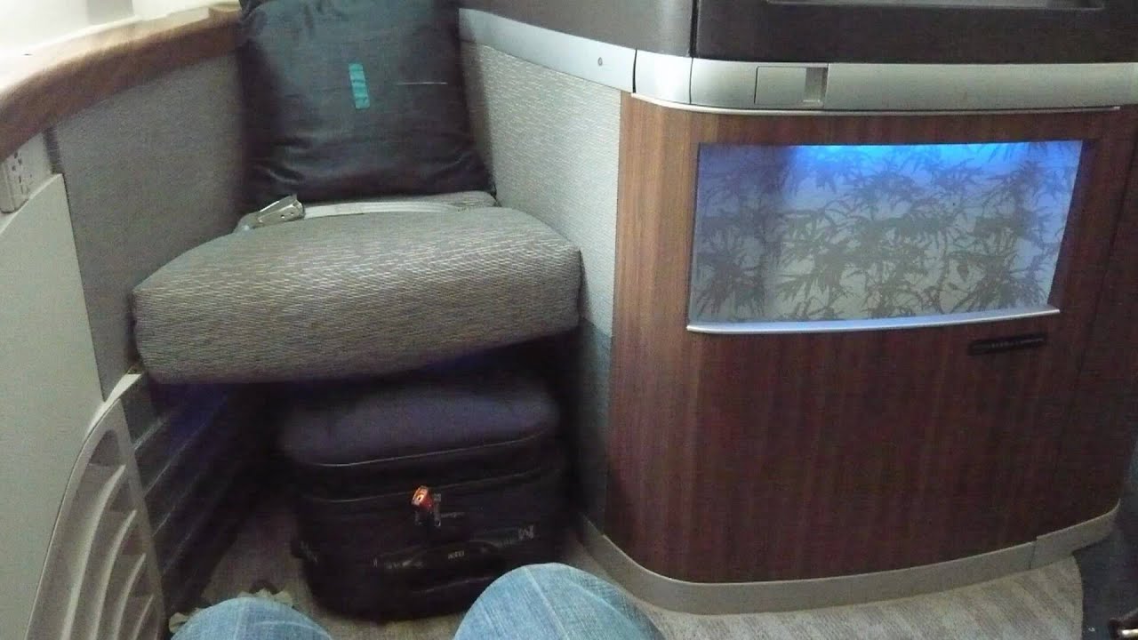 [HD] 1080p Cathay Pacific CX-260 CDG to HKG First Class Suite ...