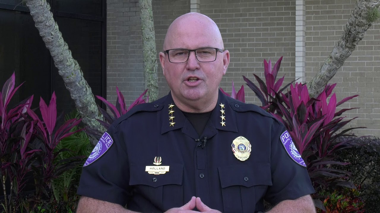 Police Chiefs Holiday Greeting #2 - YouTube