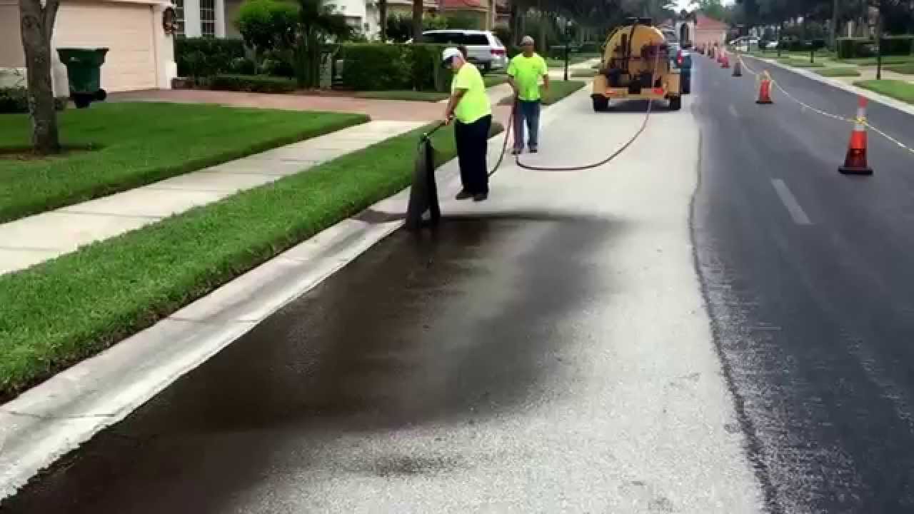 Sealcoat edging the way the pros do it - YouTube
