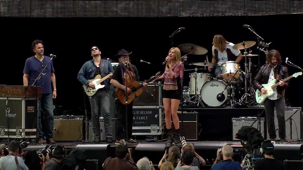 Grace Potter & The Nocturnals, Willie Nelson & Mickey Raphael - Ragged ...