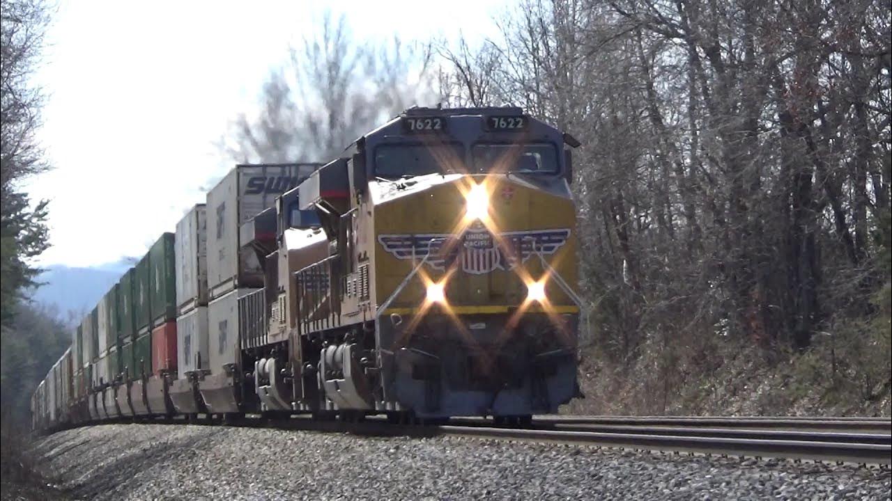 UP ES44AC 7622 w/ Nice K5HL Leads NS Intermodal/Automotive 224 on 3/7/21 - YouTube