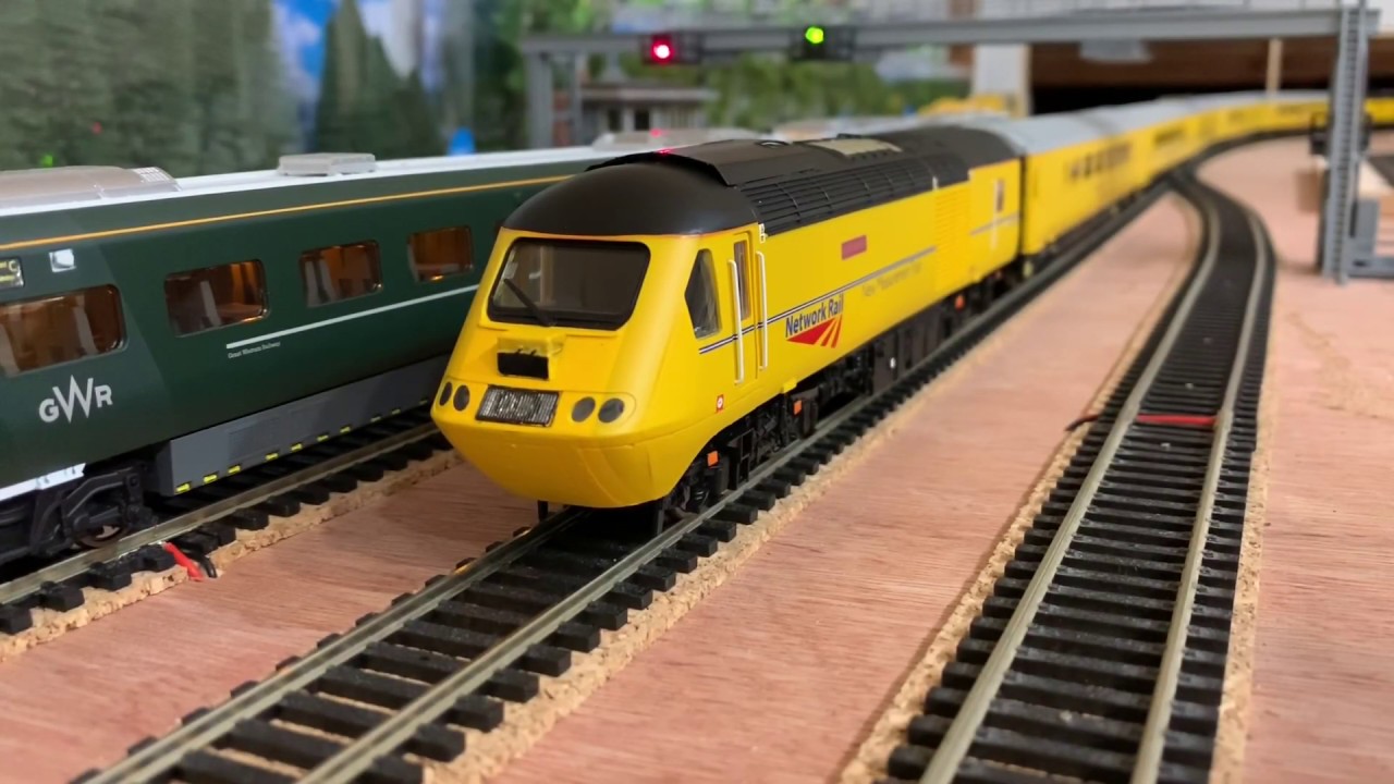 Hornby R3366 Class 43 NMT HST with DCC twin TTS Valenta sound with ...
