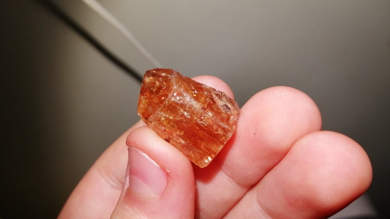 IL TOPAZIO IMPERIALE - YouTube