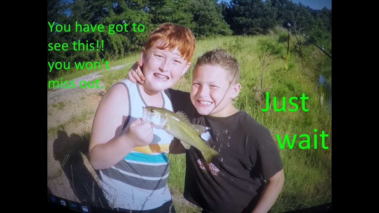 Save kids from poisonous snake while fishing then caught it!! Fun - YouTube