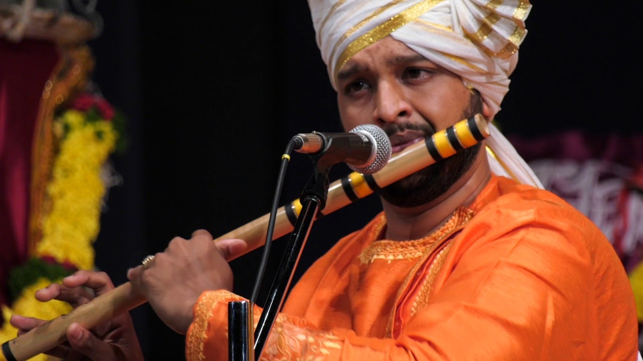 OM JAY JAGDISH HARE BY SAURABH VARTAK ON FLUTE - YouTube