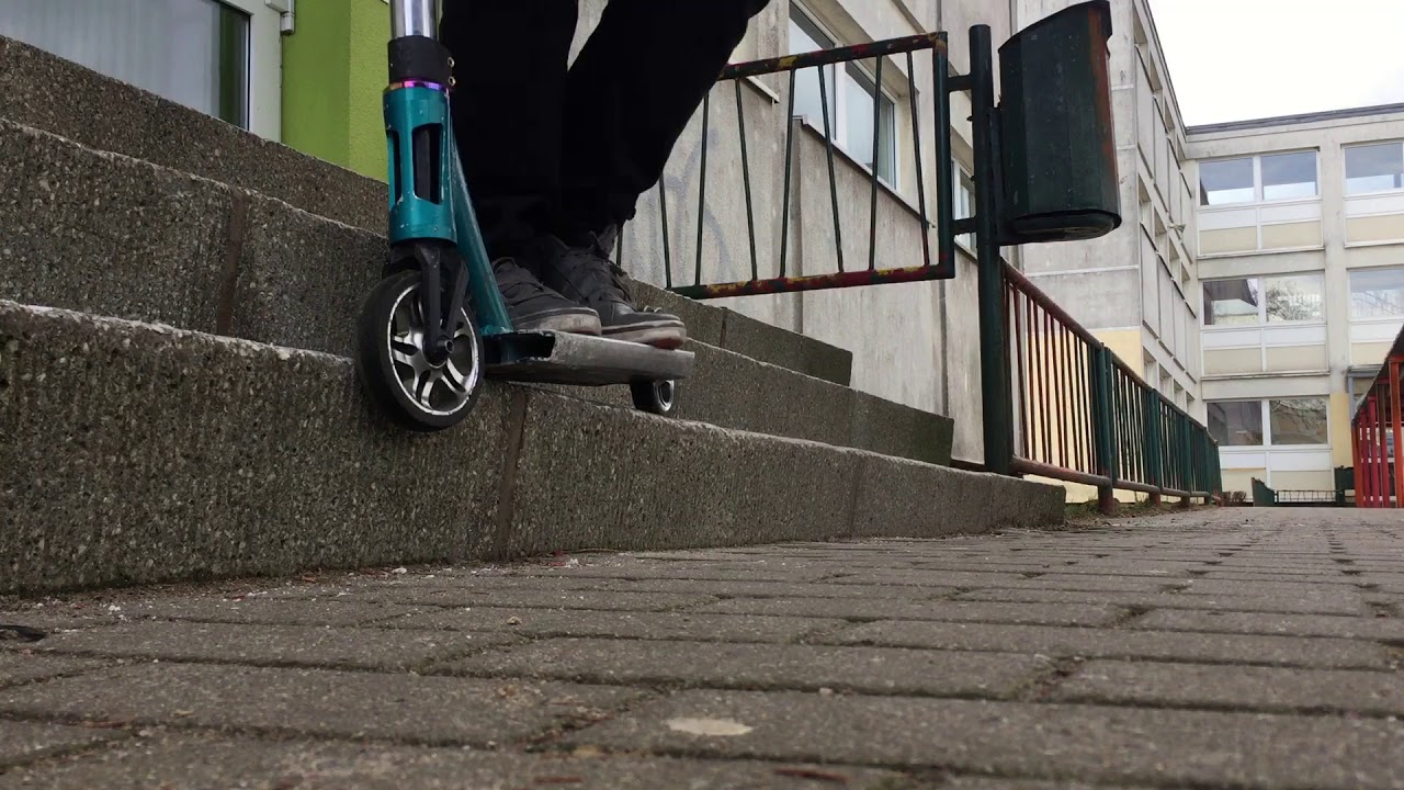 Scooter Grind Smith whip - YouTube
