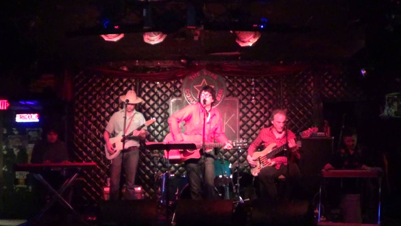 HELLO WALLS......RICH DESANTIS......THE HONKY TONK EXTRAVAGANZA - YouTube