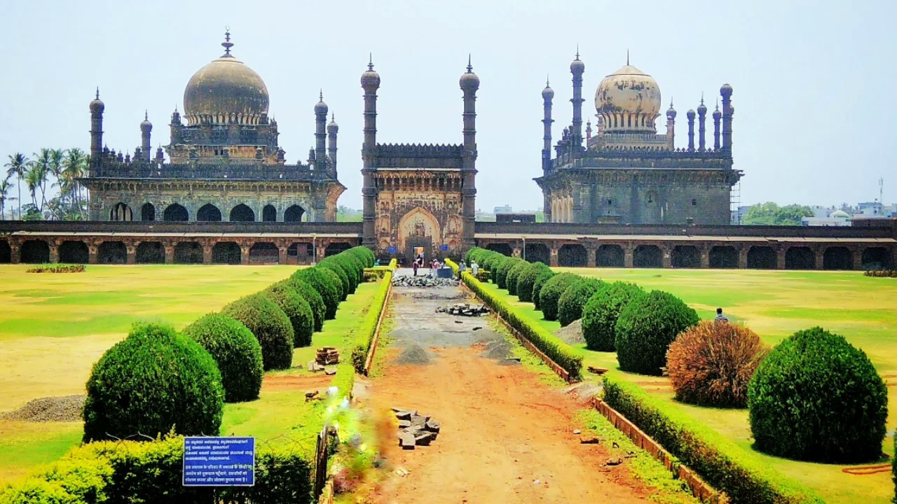 Bijapur Tourist Places: Top 10 Places to visit in Bijapur - YouTube