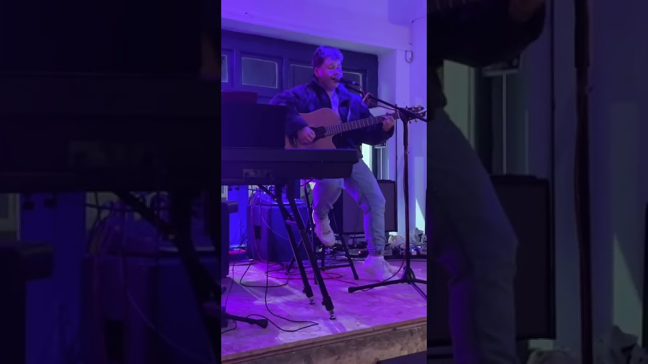 Living with anxiety - Shelbie Rose (Live performance) - YouTube