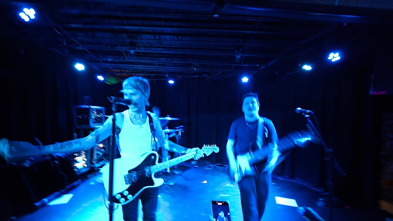 @dreamfone - "TALKING TO MYSELF" Live in Minneapolis, MN @ 7th Street ...
