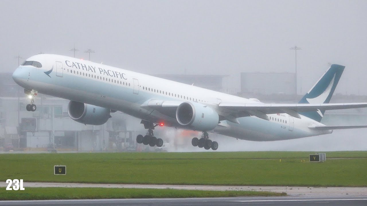 Great Takeoff Cathay Pacific Airbus A350-1041 B-LXK CX216 Manchester ...