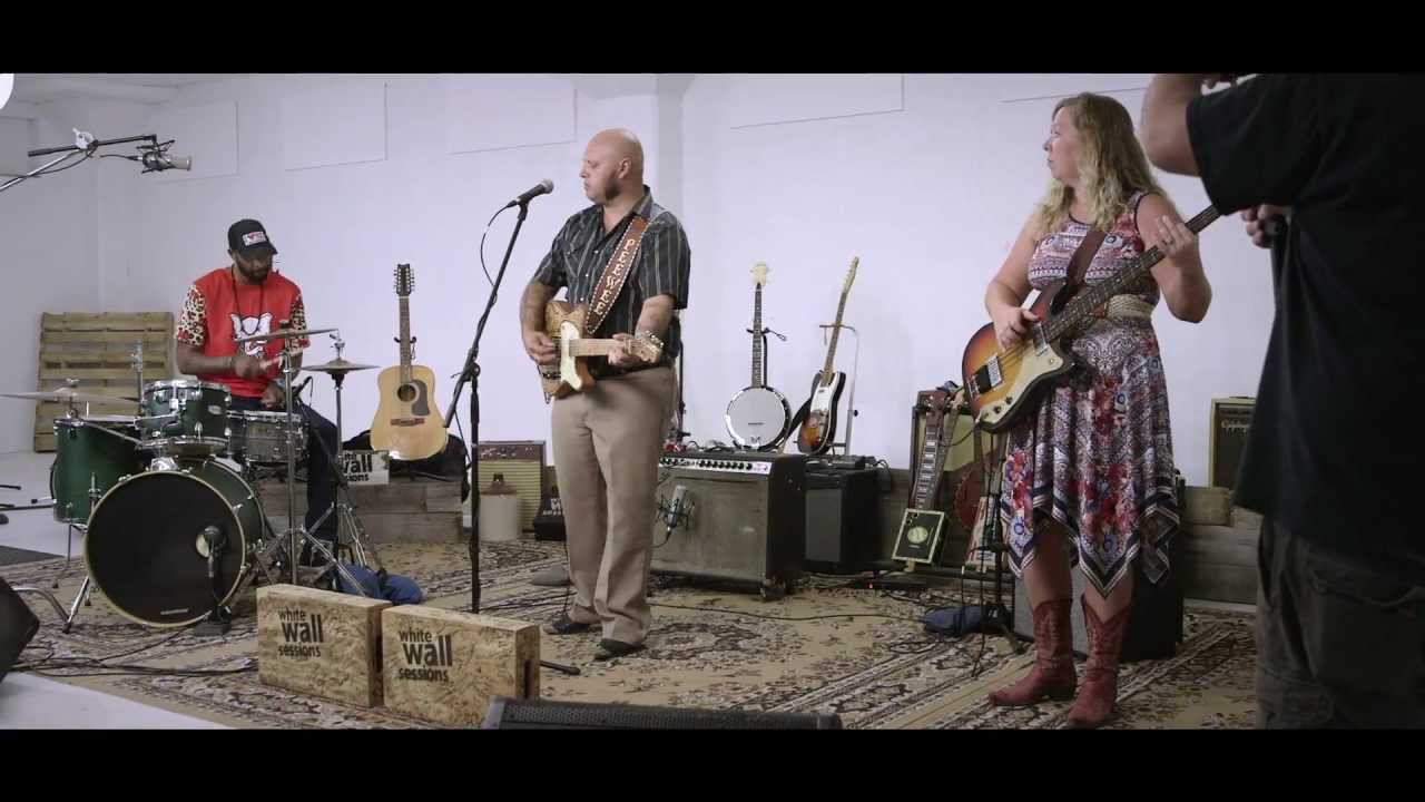 WWS S3 Peewee Moore "Worn Out Old Guitar" - YouTube