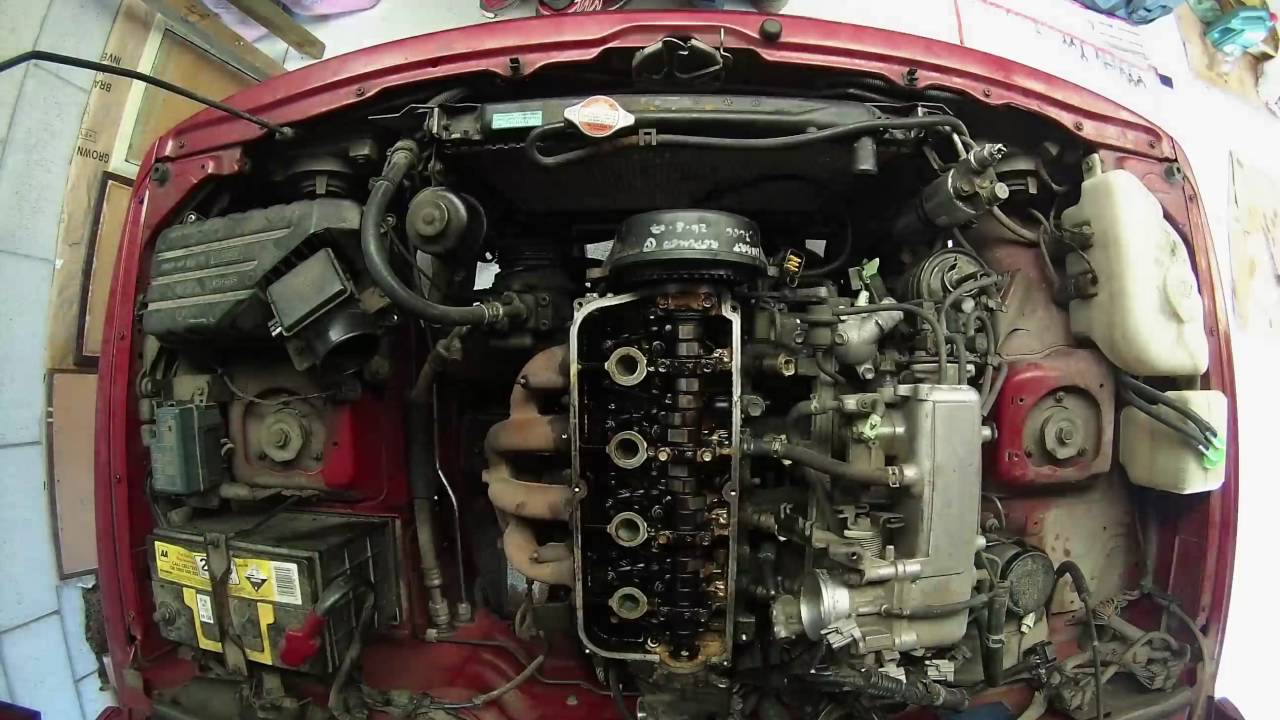 Suzuki Vitara G16B Head Removal - YouTube