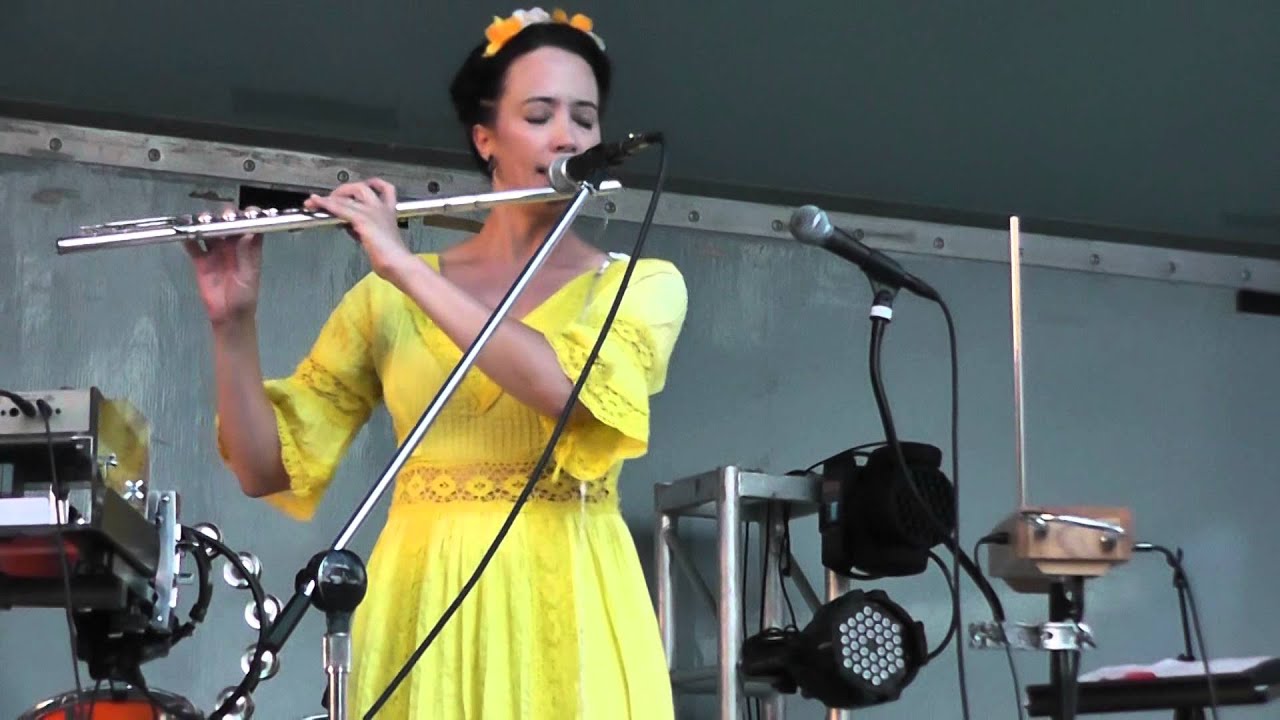 Angela Sheik - wild theremin intro to "Rumbling" - YouTube