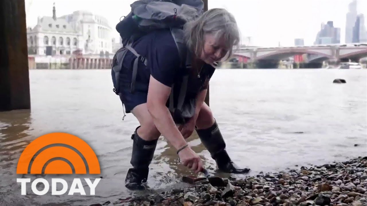 What is 'mudlarking'? See the London pastime that digs up history - YouTube