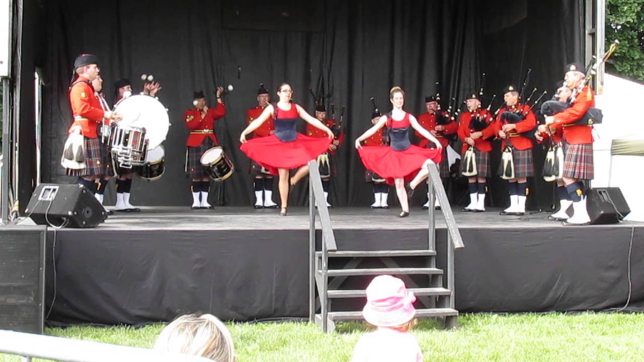 10th HLI Crossing the Rhine RCMP Pipes & Drums NCR Teddy Bear Picnic ...