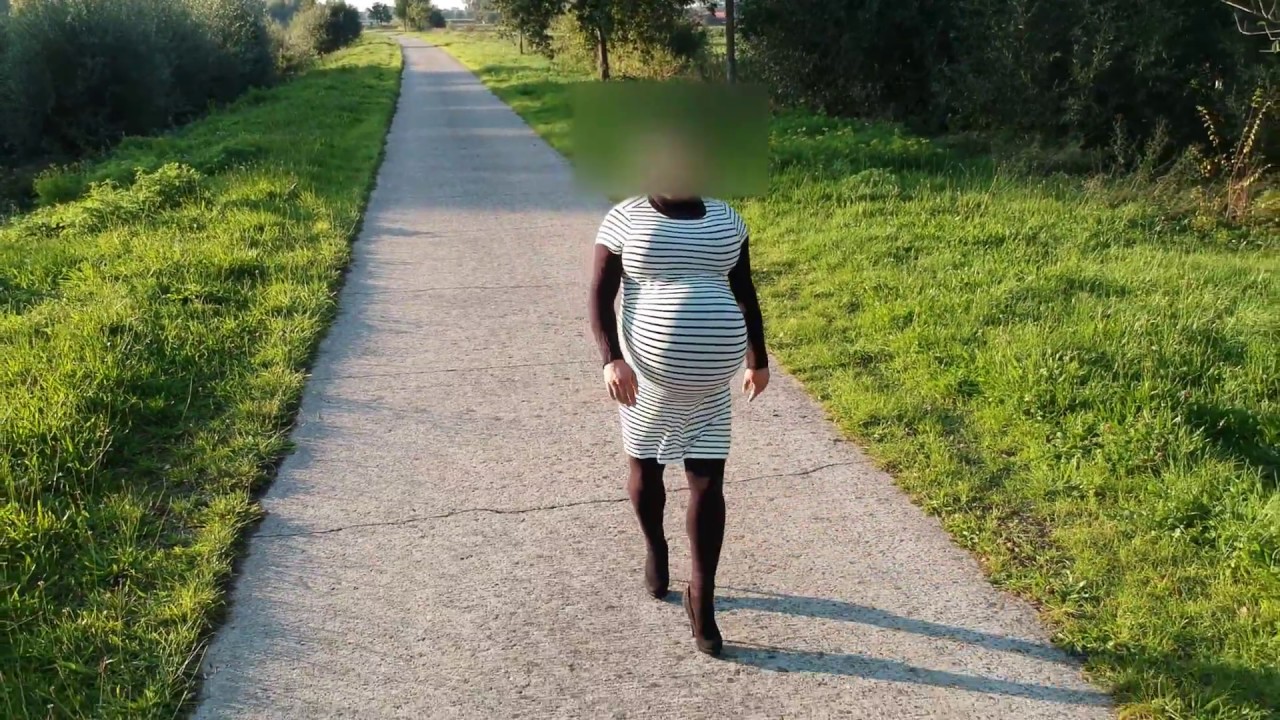 does this big pregnant belly make me waddle? - YouTube