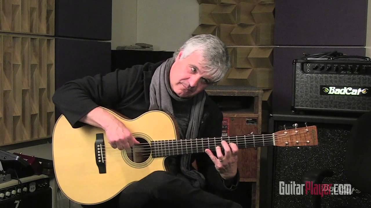 Laurence Juber Performs "The Other Side of Midnight" - YouTube