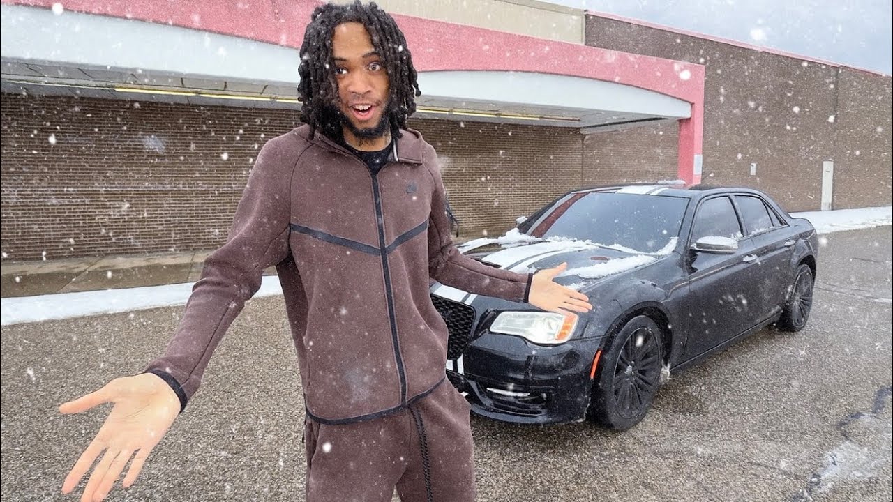 I Drifted My Chrysler 300 In The Snow For The First Time! - YouTube