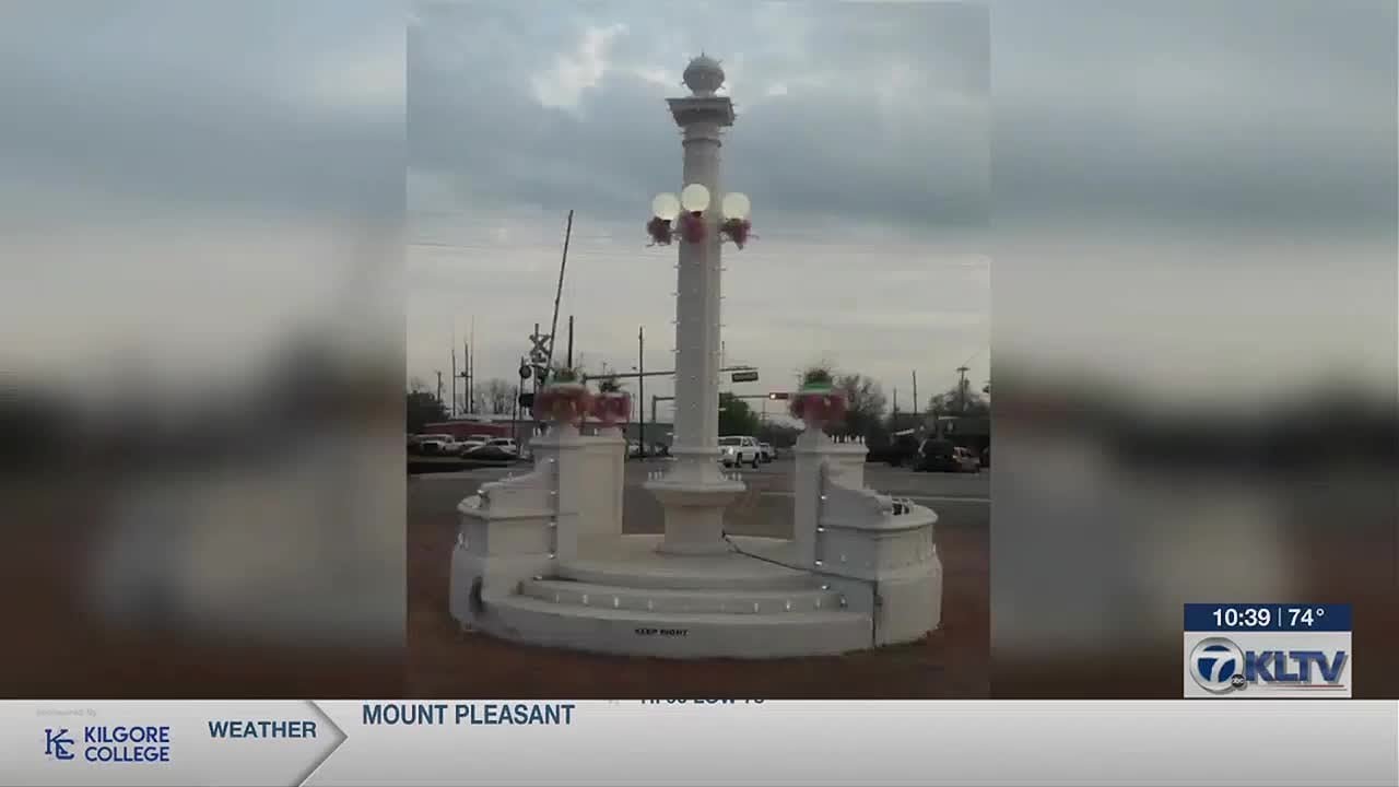 Wills Point residents rallying to help rebuild city monument - YouTube