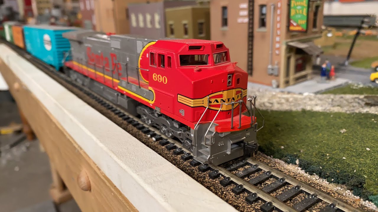 Running Ho Trains And Engines Live on My Layout - YouTube