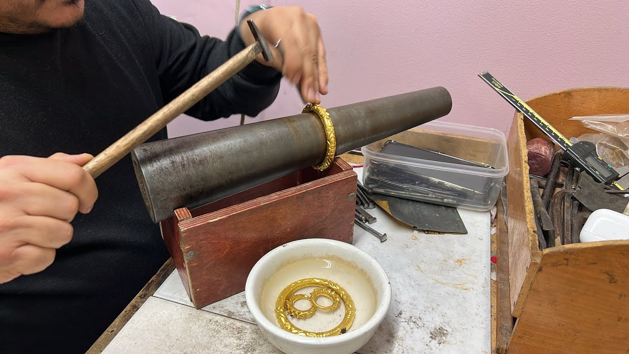 Ian gold is live! - YouTube