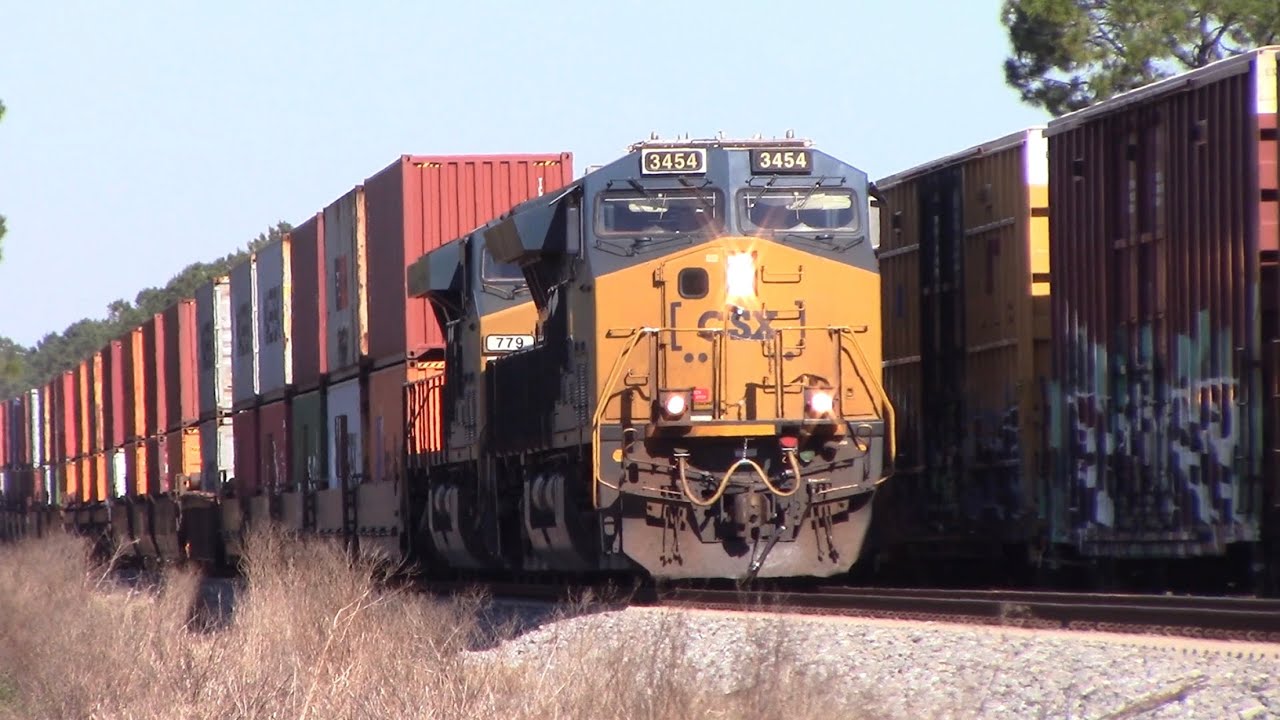 CSX 3454 with a K5LA leads CSX I025-12 at CP Ross on the Fitz sub 11/13 ...