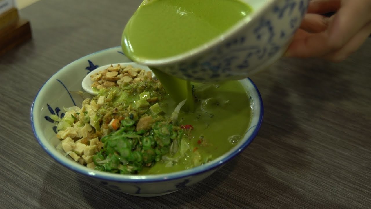 Famous Malaysian Cuisine: Hakka Thunder Tea - YouTube