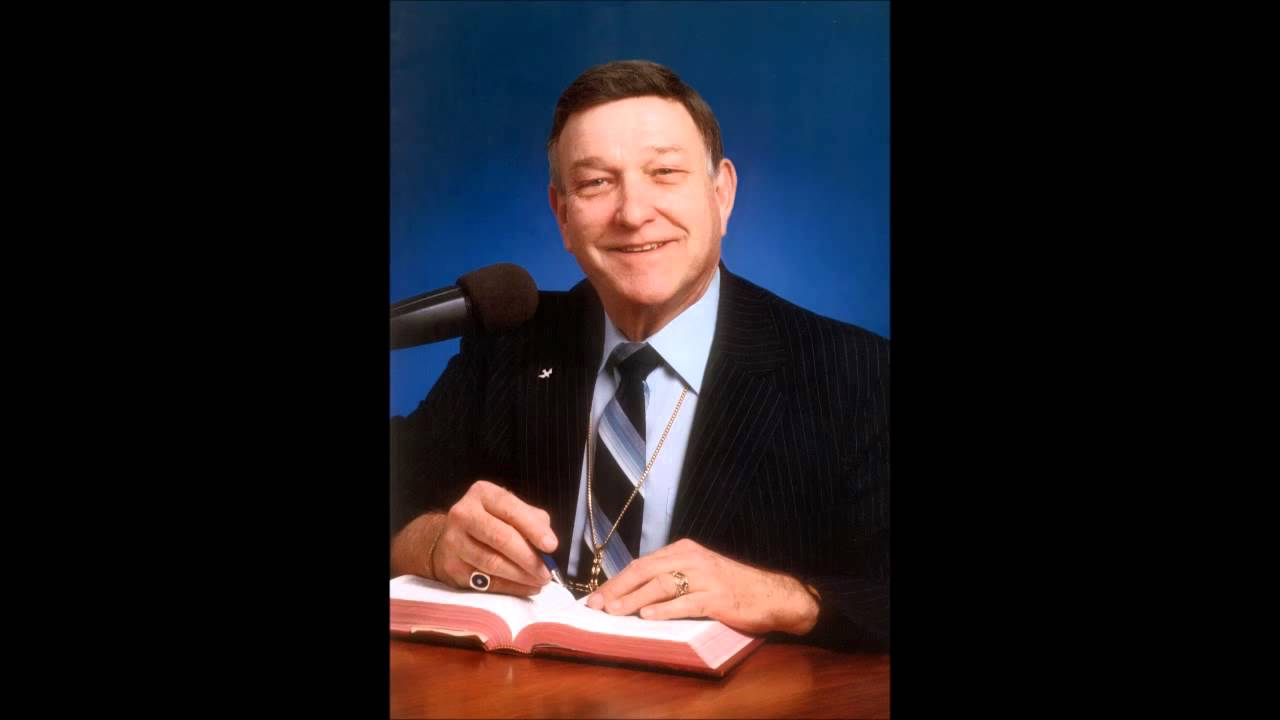 Dr. Walter Martin - The Gifts of the Holy Spirit - YouTube