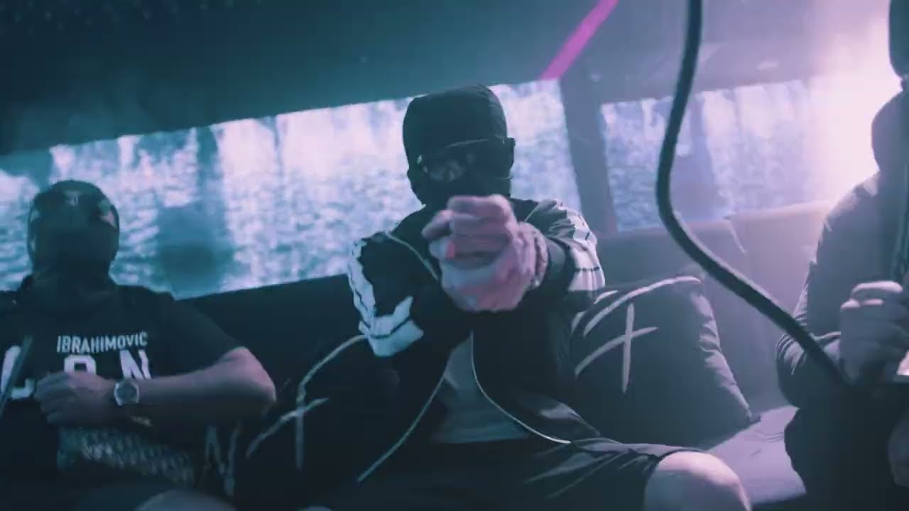 Booter Bee - Shisha Smoke [Official Music Video] - YouTube