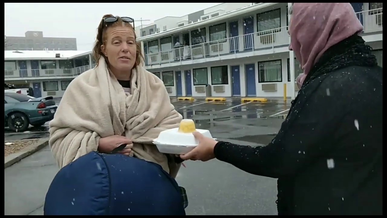 Helping Homeless People During the Winter/Try to Make Someone Happy ...